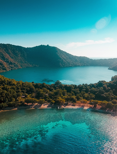 12 Liveaboards in Satonda, Indonesia - LiveAboard.com