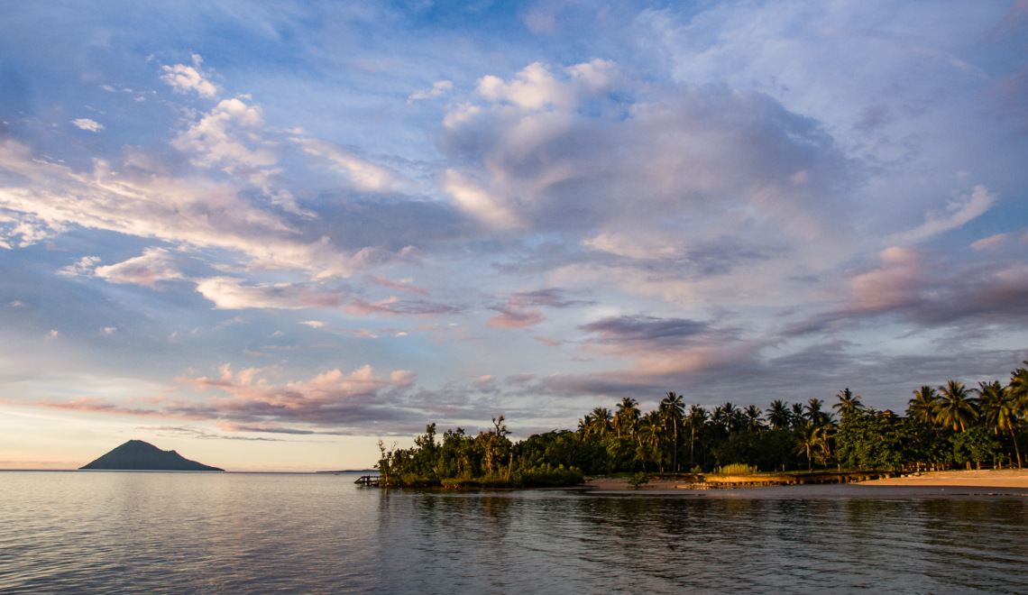 5 Liveaboards in Bunaken, Indonesia - LiveAboard.com