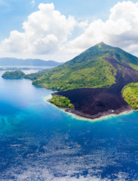 10 Liveaboards in Moluccas, Indonesia - LiveAboard.com
